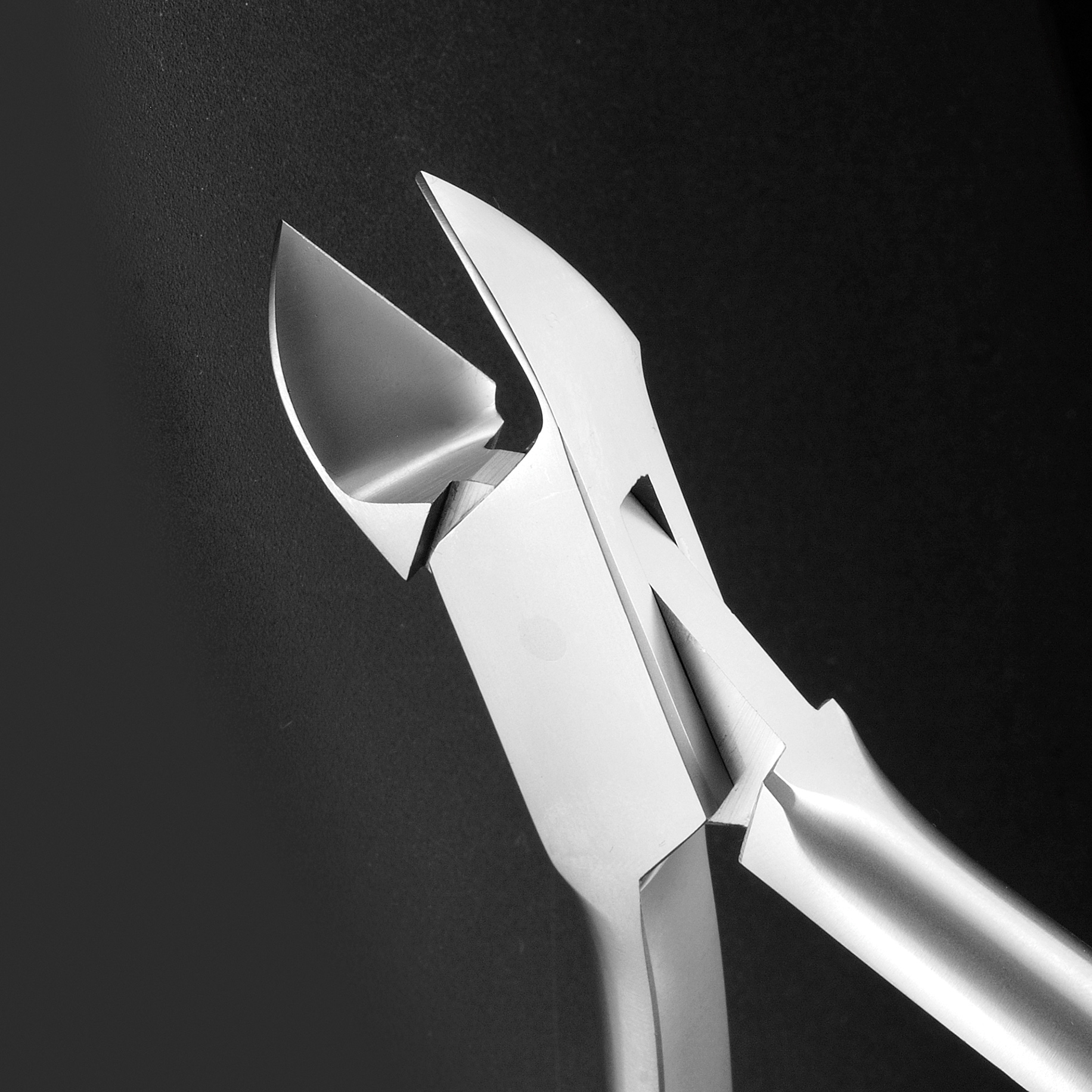 DPT120 : Hard Wire Cutter N.18 TC (155mm)