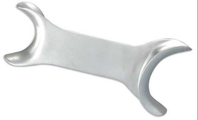 DRO215 : Metal Cheek Retractor Sized for adults and children.