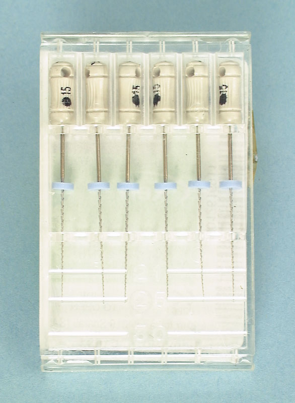 EHK515 : Hedstrom File 25mm Size 15 White