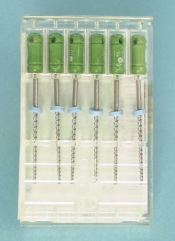 EHK570 : Hedstrom File 25mm Size 70 Green